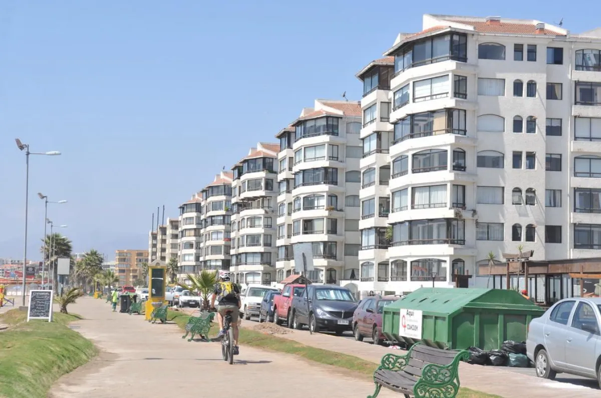 Comerciantes y vecinos de la Avenida del Mar rechazan instalación de ...