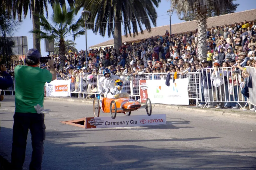 (FOTOS) Más de 30 carros locos vuelven a deslizarse por el asfalto de ...