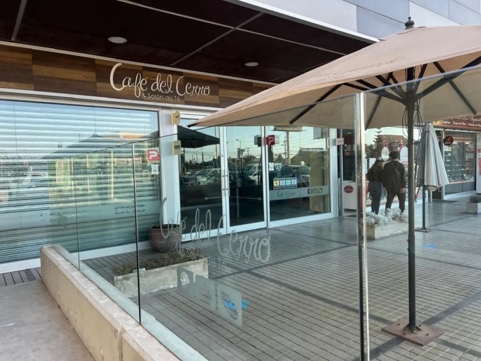 Desmantelan Café del Cerro: Pareja querellada por fraude en CGGV ...