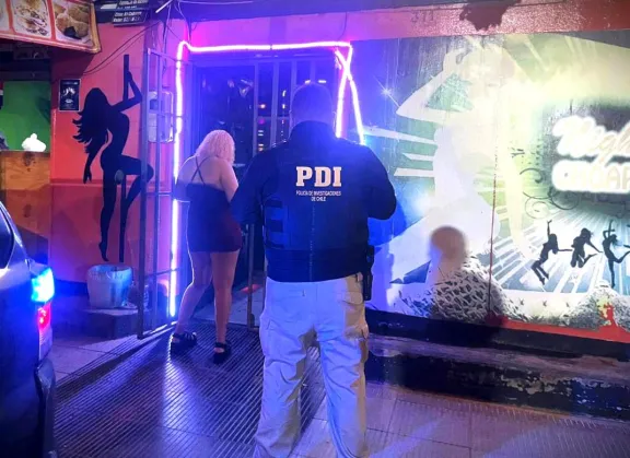 PDI realiza control migratorio en locales y centros nocturnos de Salamanca | Diario el Día