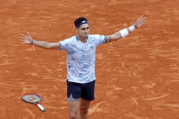 Alejandro Tabilo da el batacazo y derrota a Novak Djokovic en segunda ronda | Diario el Día