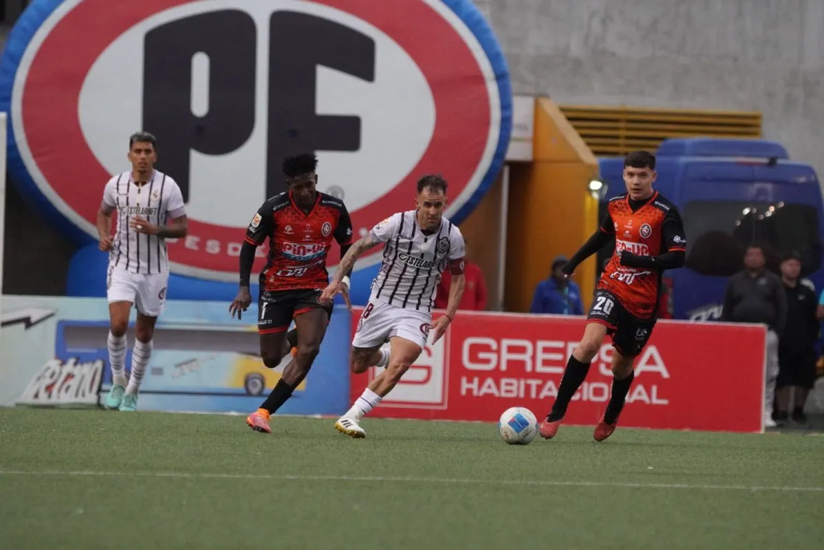 Pese a caer ante Limache: CD La Serena se mantiene en la Primera ...